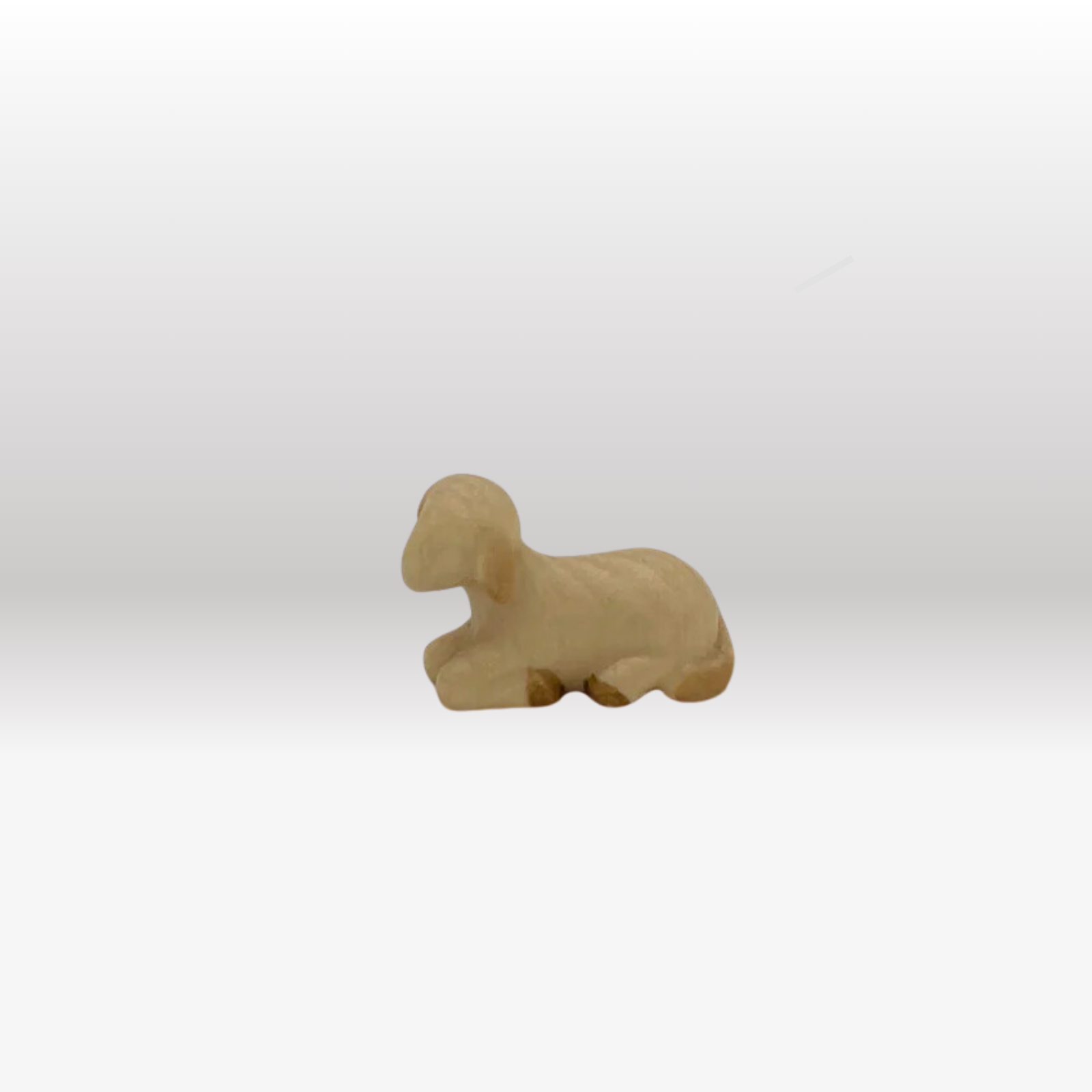 Lamb lying - Akantus nativity I Akantus