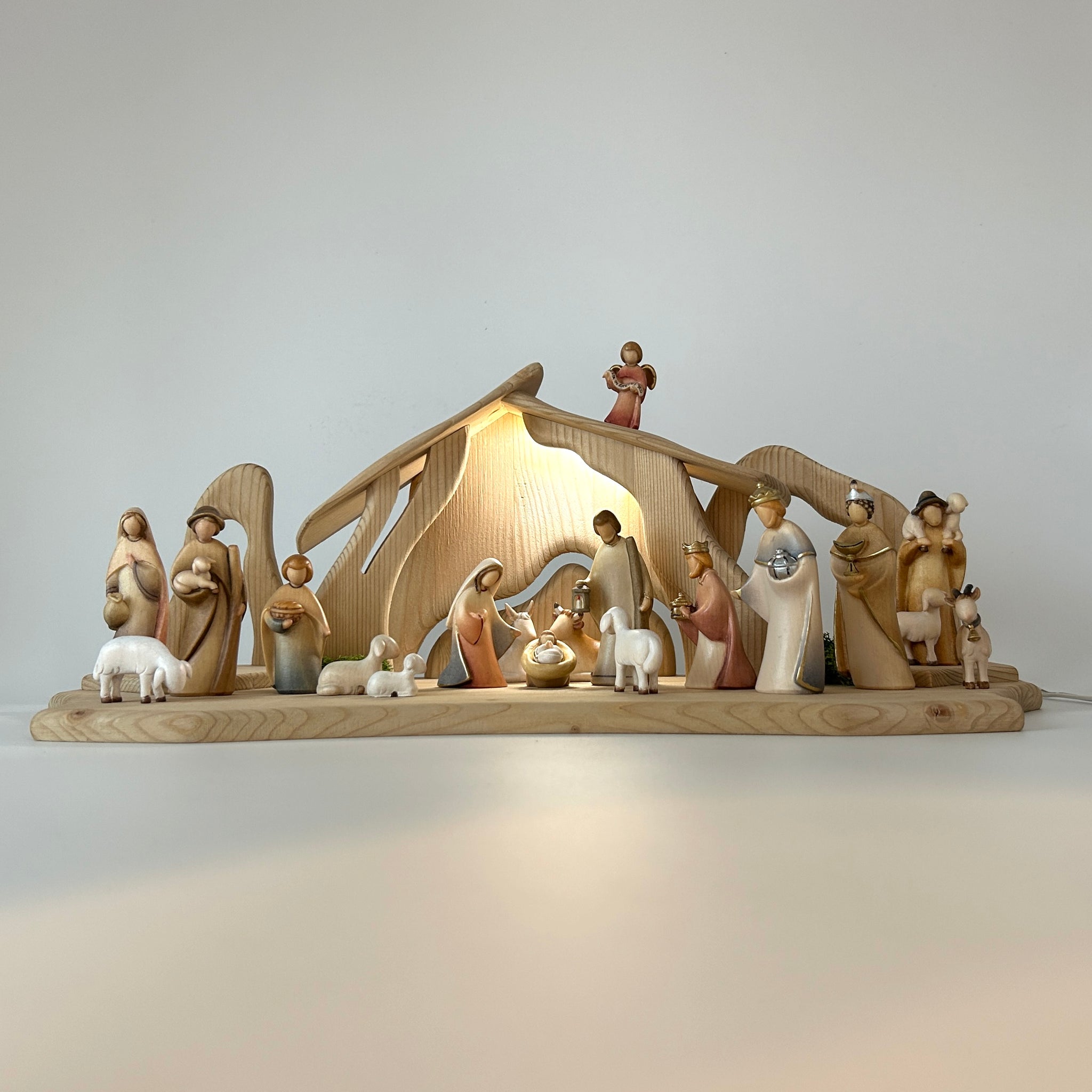 Set of 18 nativity figures with stable "Love of home" I Leonardo