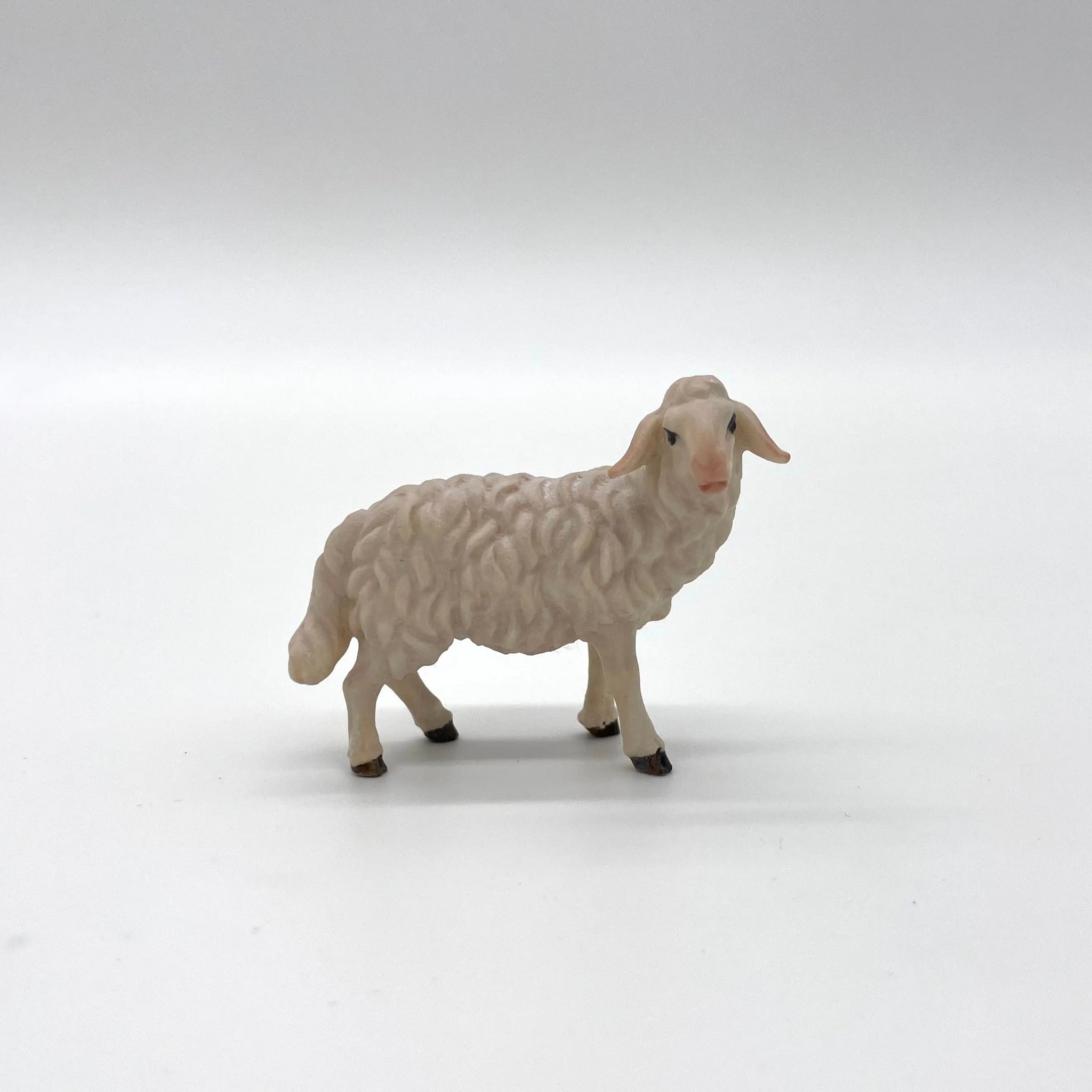 Sheep standing - Tyrolese nativity I Akantus